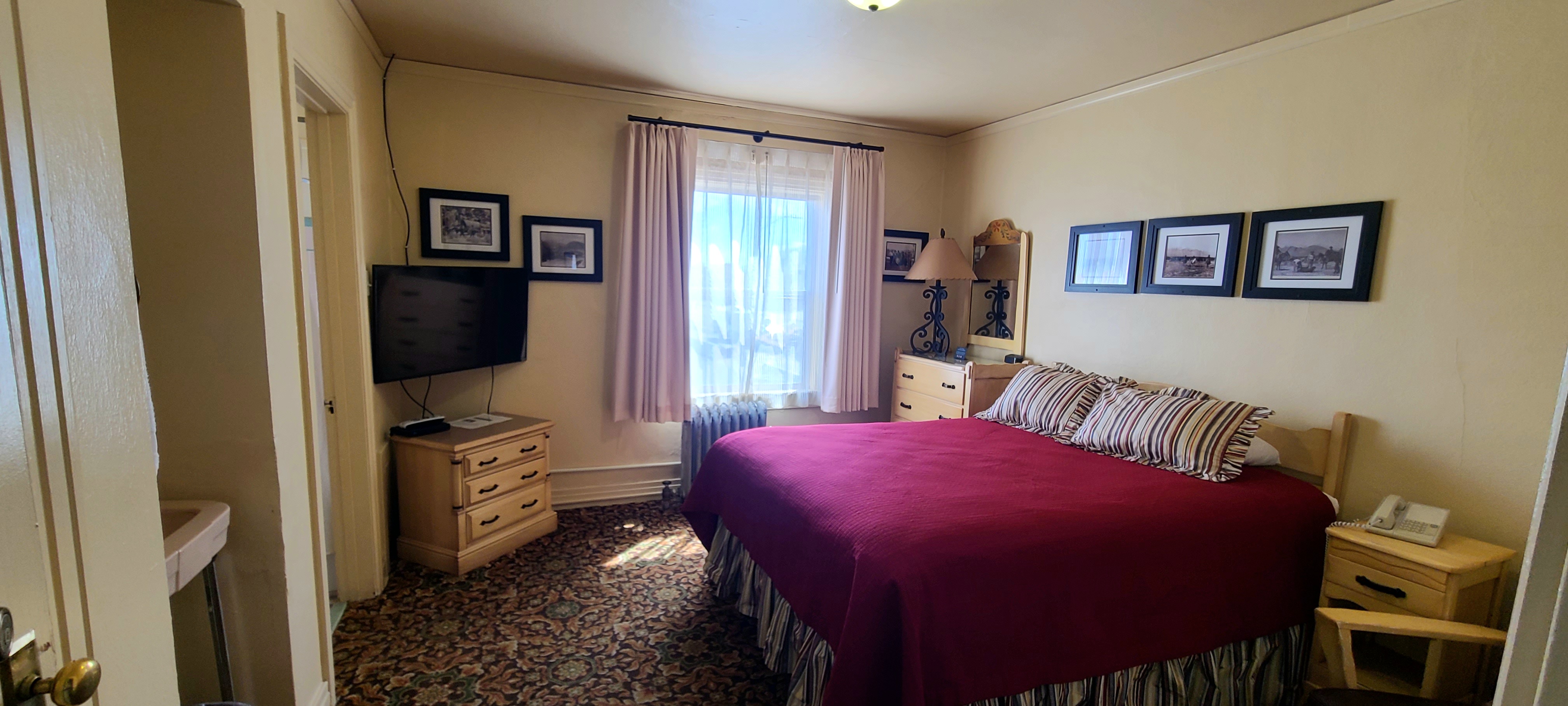 Historic Dow Hotel Guest Rooms – Dow Villa Motel