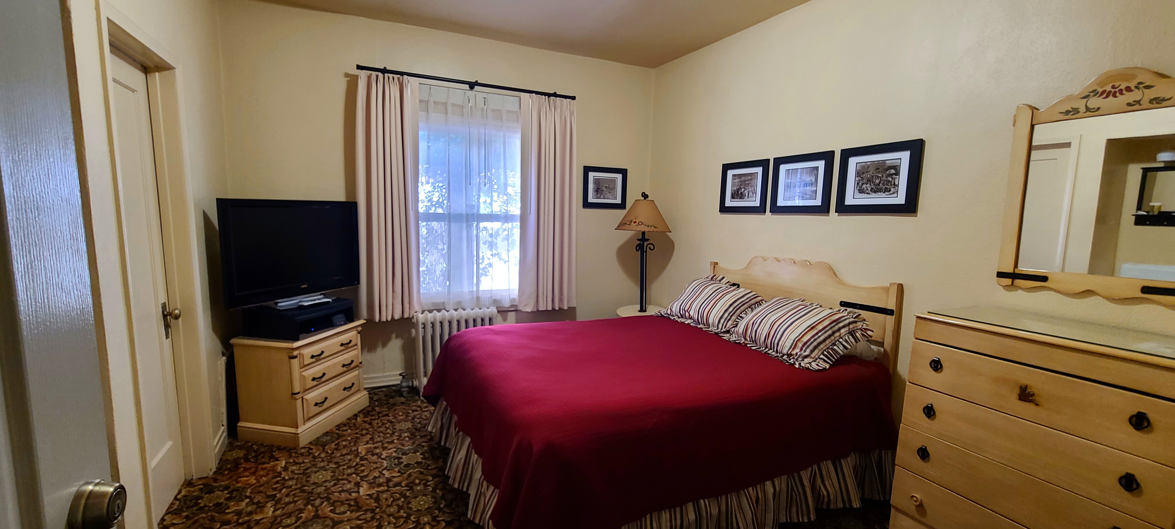 Historic Dow Hotel Guest Rooms – Dow Villa Motel